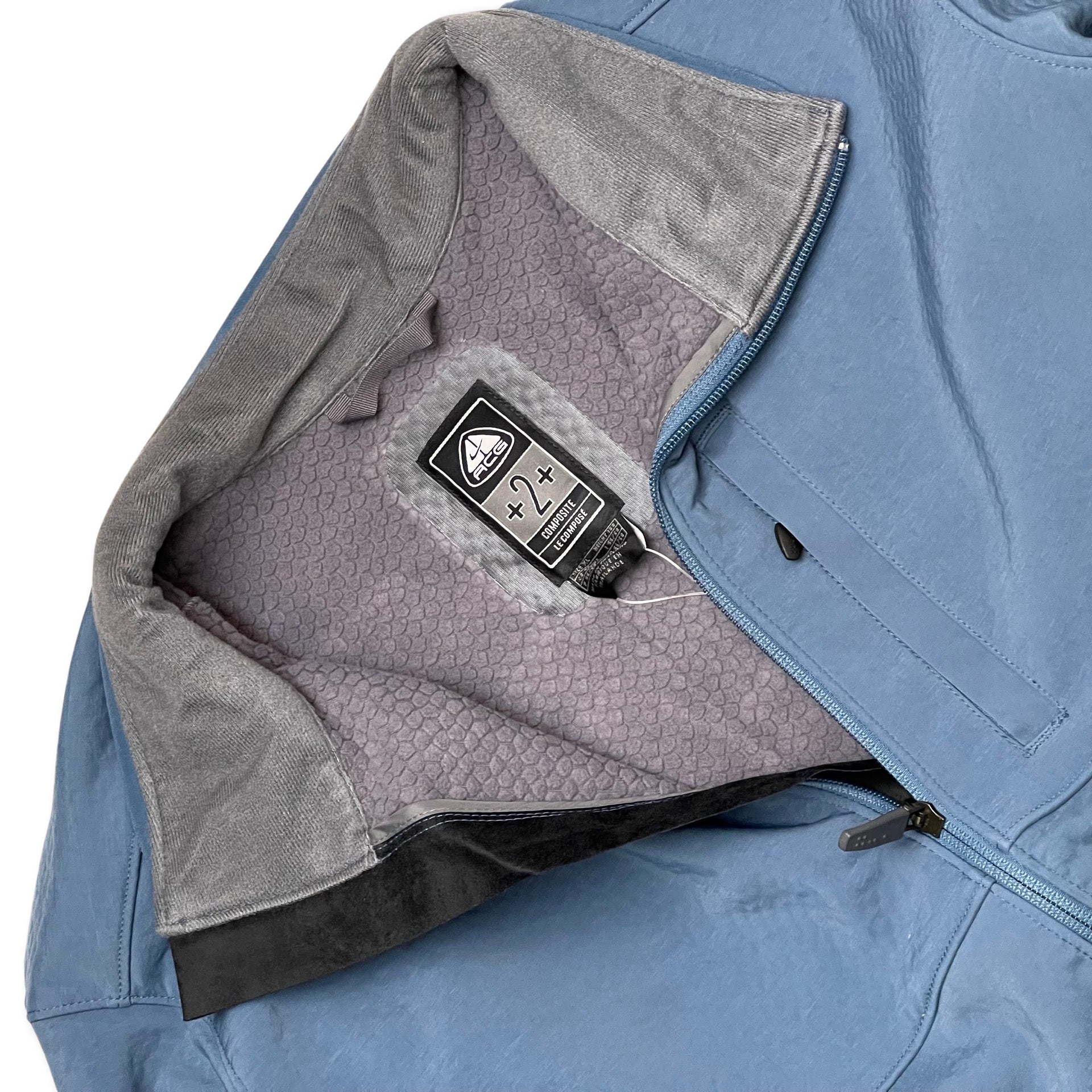 Nike ACG Jacket in blue – Deadsea London