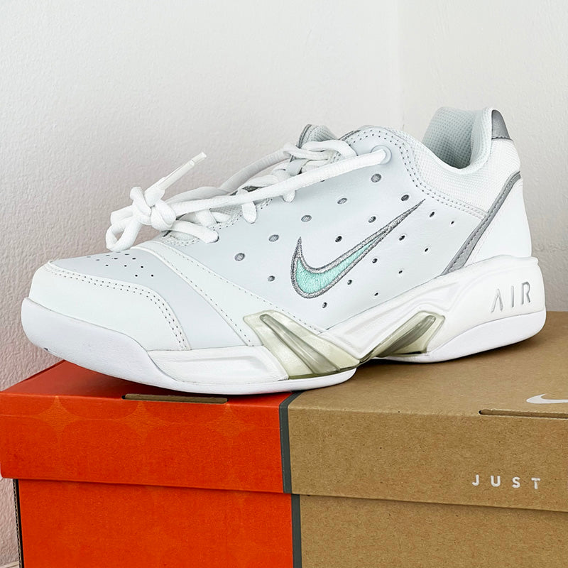 Nike Air Resolve Trainers | Women's Trainers – Deadsea London